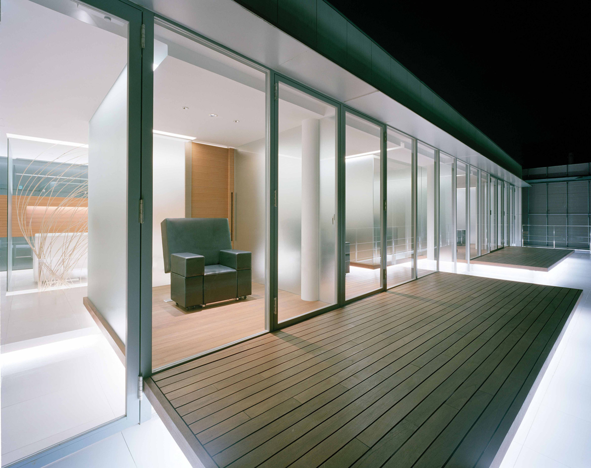 MARS THE SALON | CURIOSITY