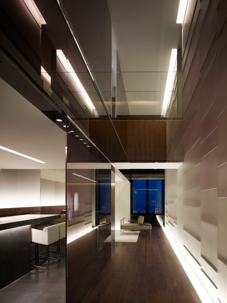 THE TOKYO TOWERS | CURIOSITY