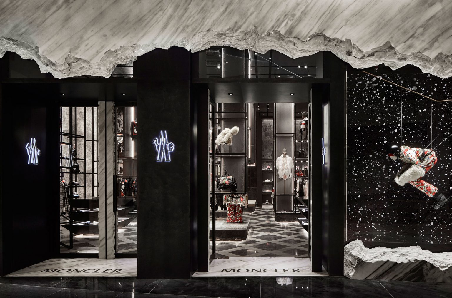 MONCLER DUBAI | CURIOSITY