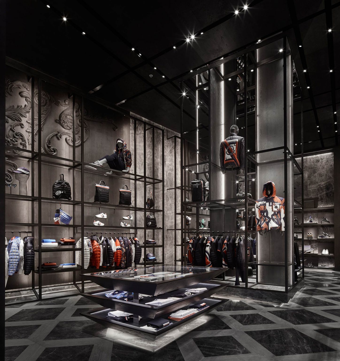 MONCLER DUBAI | CURIOSITY