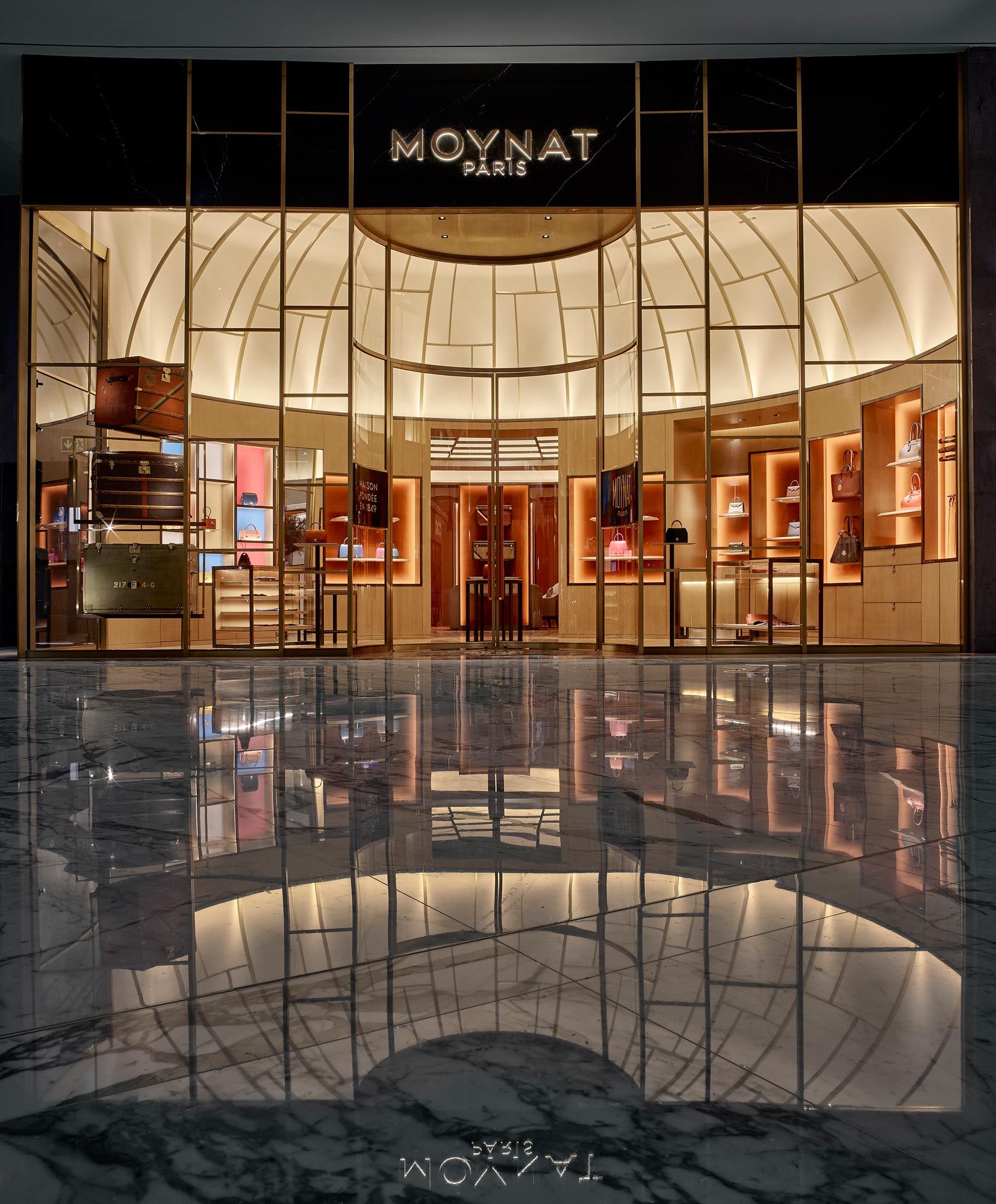 MOYNAT DUBAI | CURIOSITY