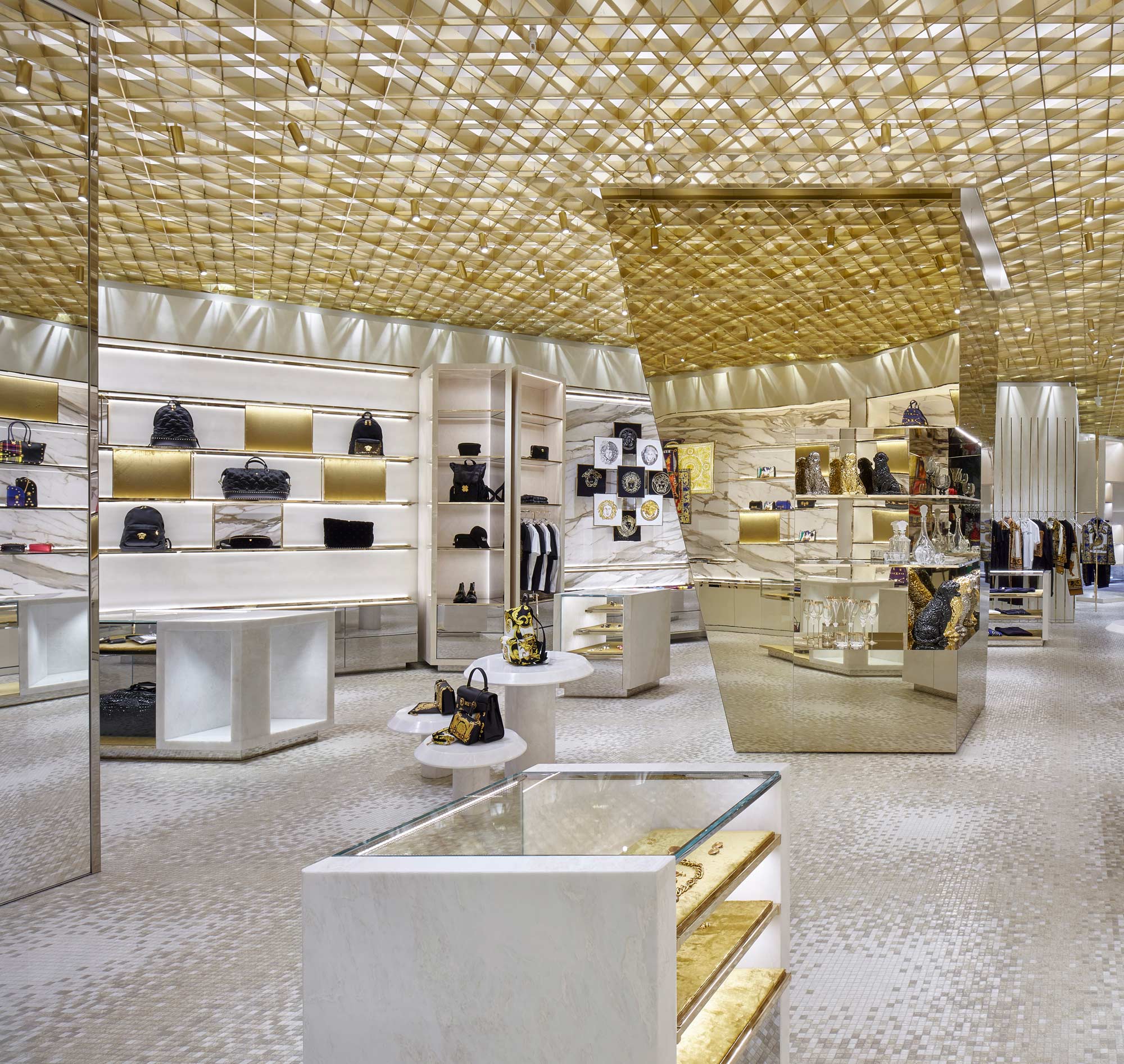 VERSACE MIAMI | CURIOSITY