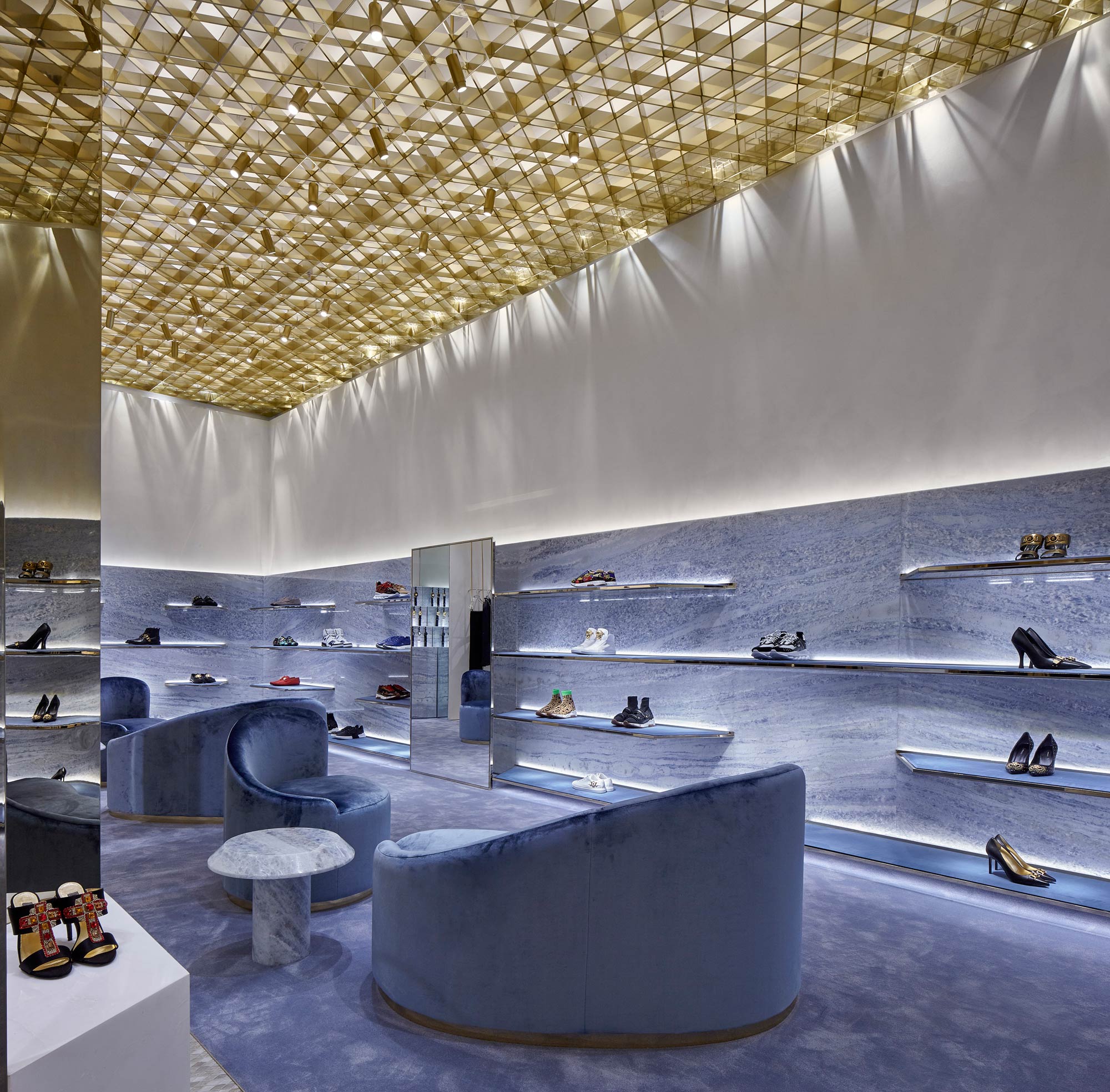 VERSACE MIAMI | CURIOSITY