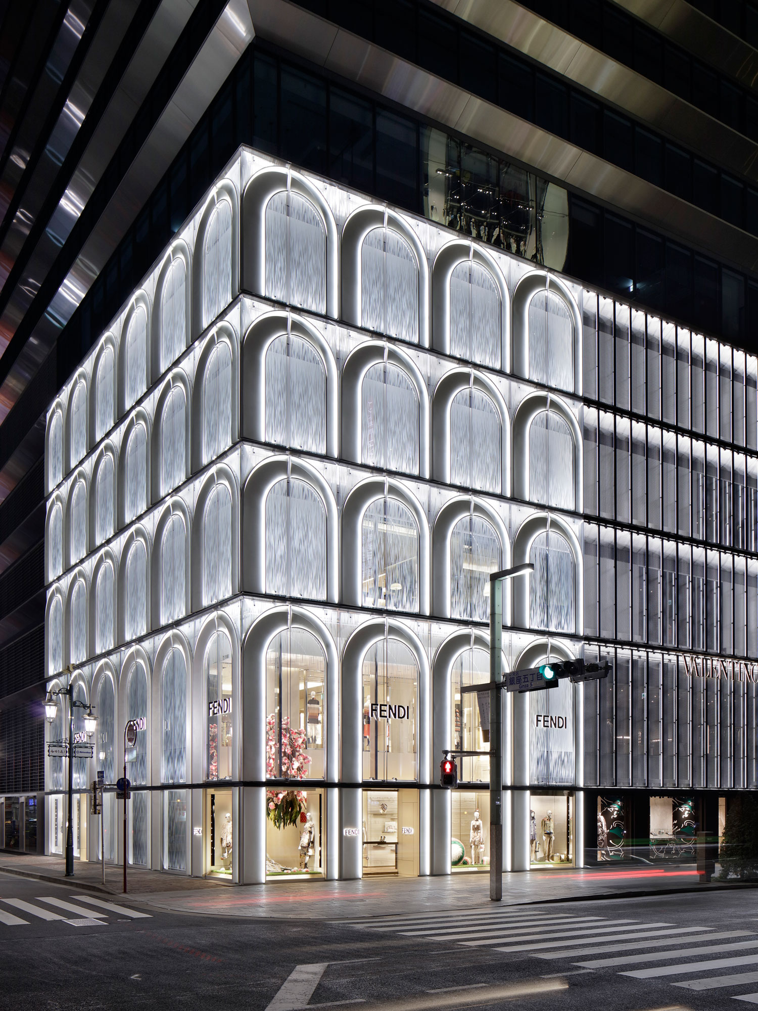 FENDI GINZA SIX FACADE | CURIOSITY