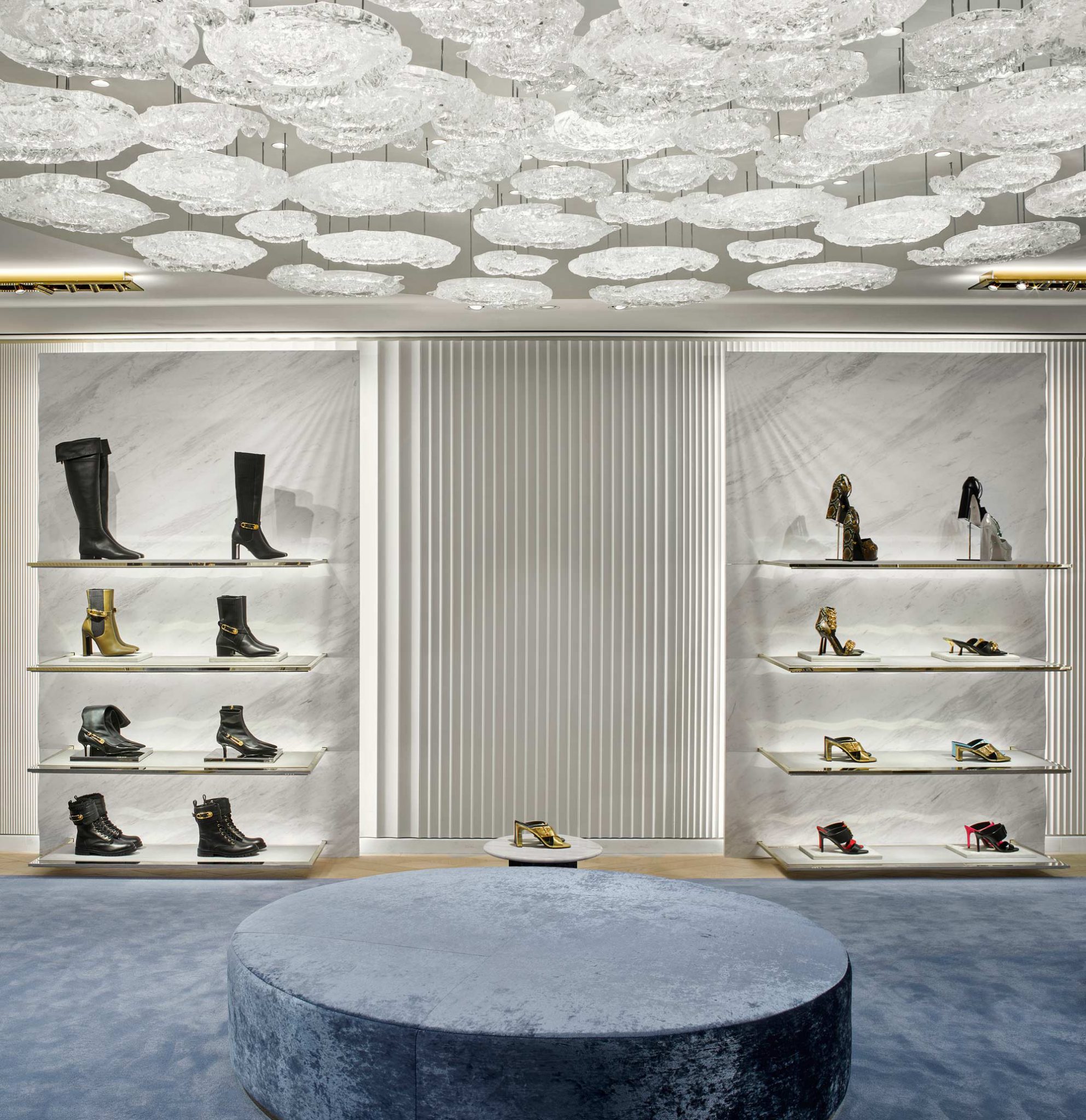 VERSACE PARIS | CURIOSITY