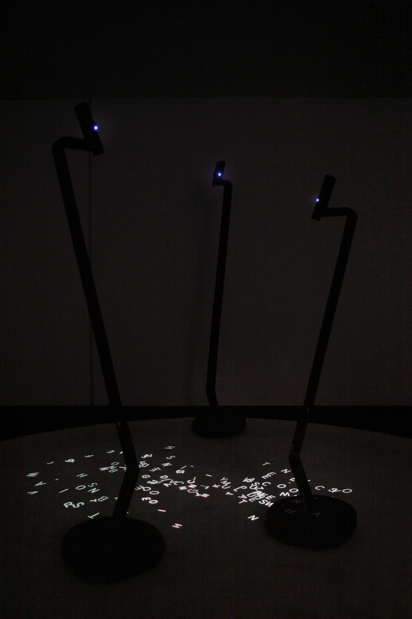 ART IT EXHIBITION LIGHT ROBOT | CURIOSITY