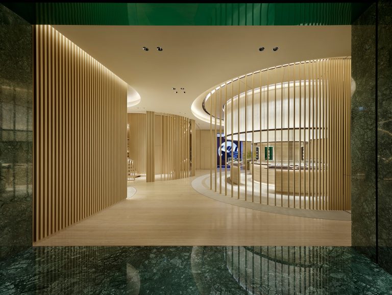 ROLEX FLAGSHIP GINZA | CURIOSITY