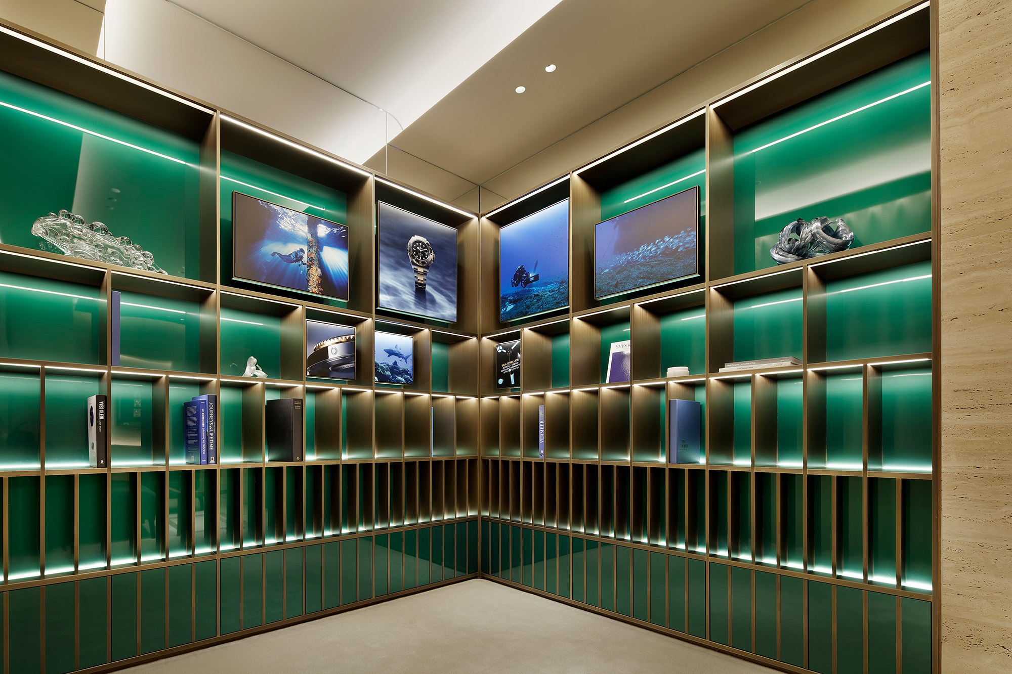 ROLEX FLAGSHIP GINZA | CURIOSITY