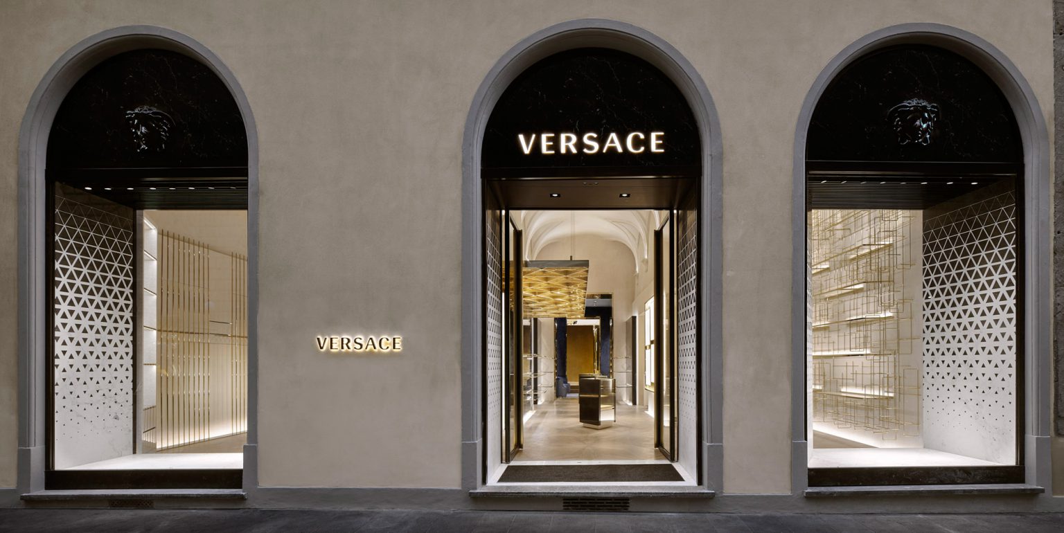 VERSACE FLORENCE | CURIOSITY